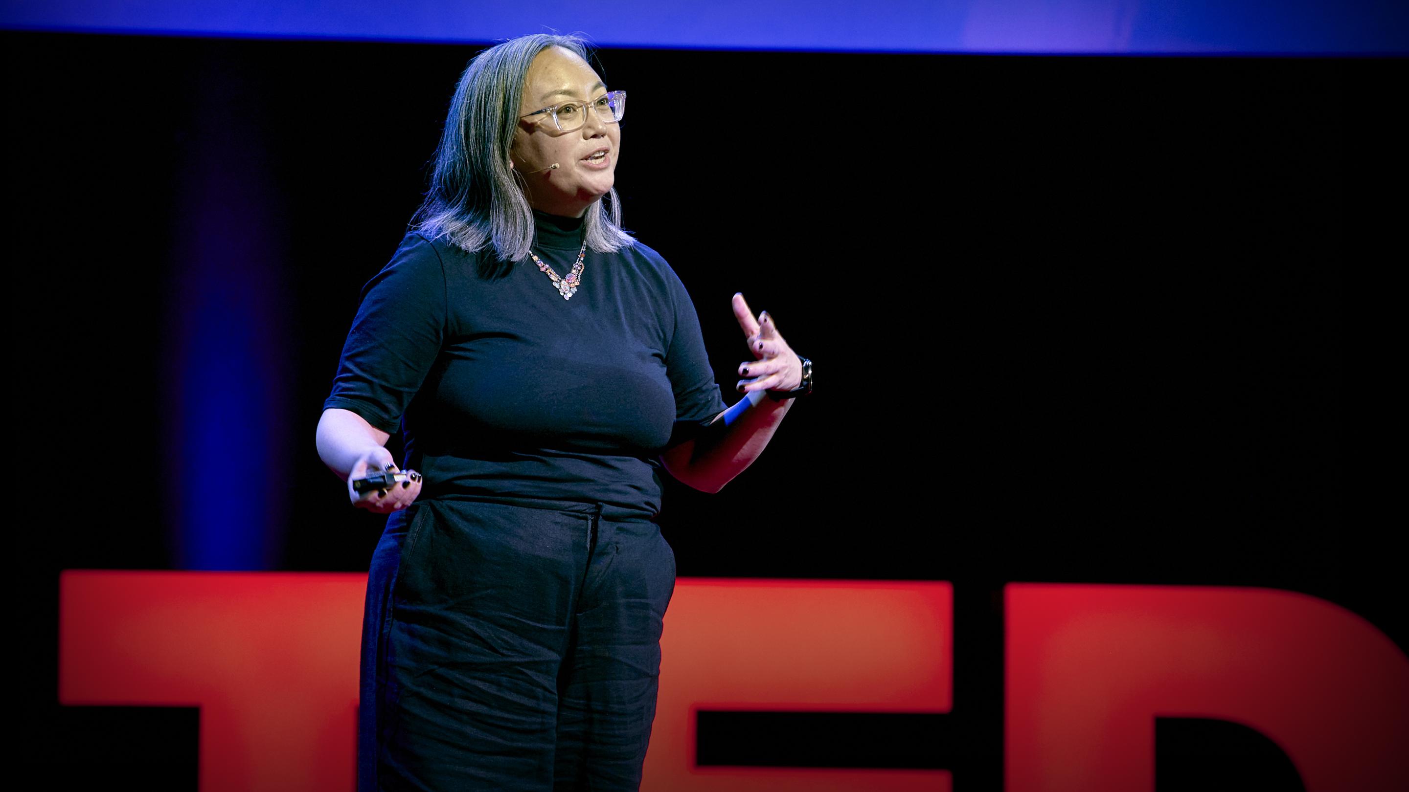 Selena Deckelmann: Why AI should be more like Wikipedia | TED Talk