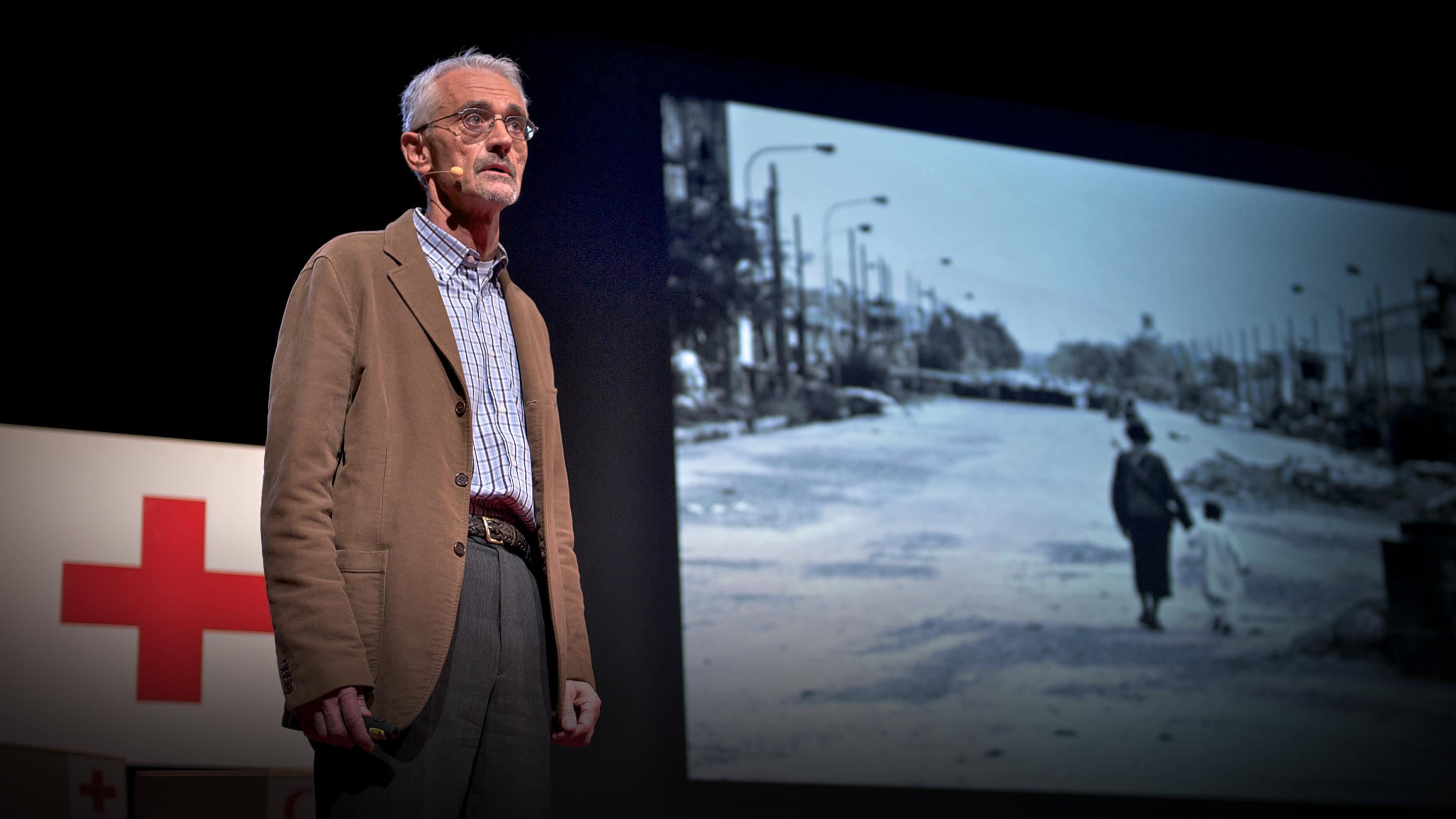 Alberto Cairo: There are no scraps of men | TED Talk