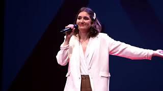 Viki Lábas: Üzenet a tükörből | TED Talk