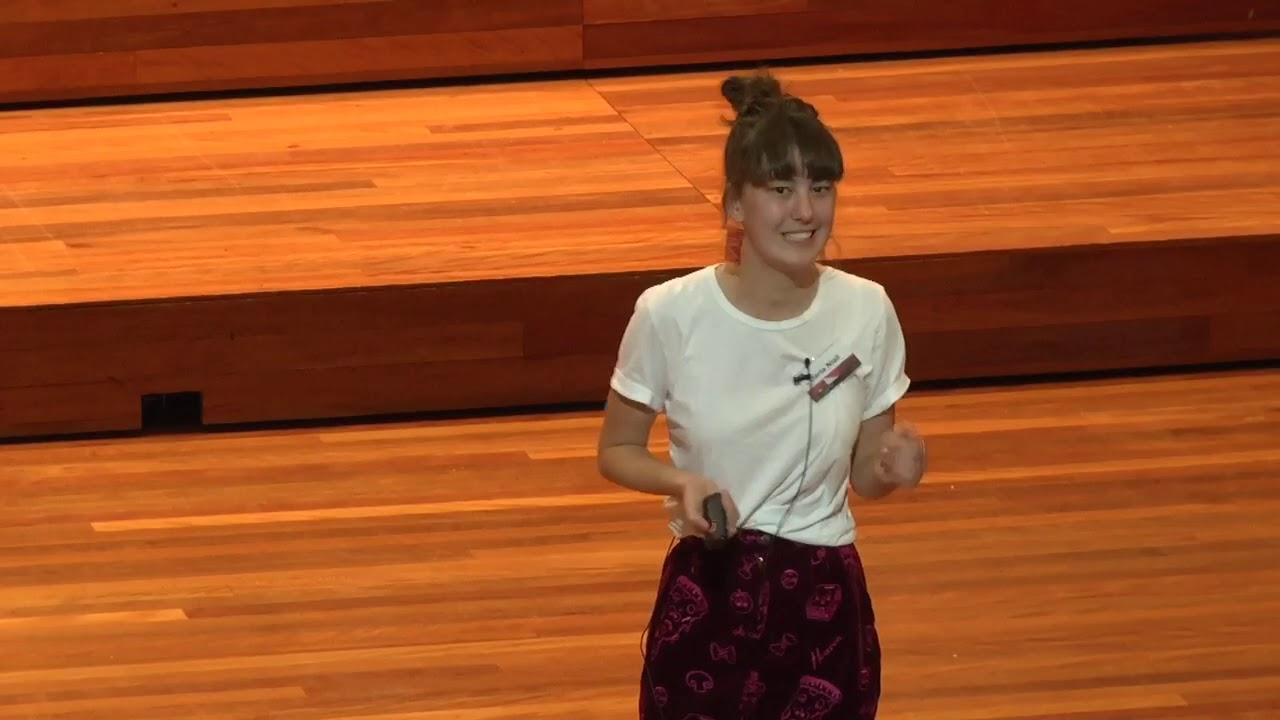 Daria Niall: Empowering Ourselves through Fashion | TED Talk