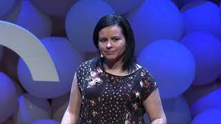 Maria Hoover: Hacking the Runway | TED Talk