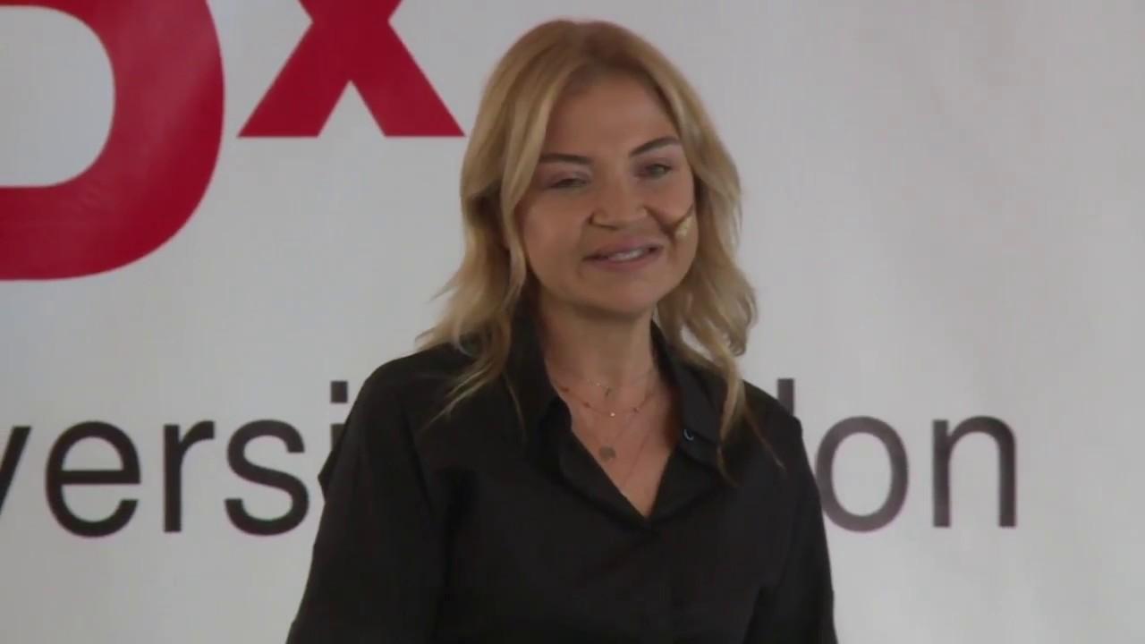 Ebru Baki: Cesaret Tek Bir Kıvılcım | TED Talk