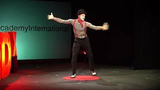 Cyrk Mimello: Pantomima mim Michał | TED Talk