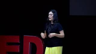 Jane Holloway: Conflict, Peace, and Being a Woman in Between | TED Talk