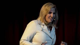 Caroline Leach: Social Media Can Make You a #LifelongLearner | TED Talk