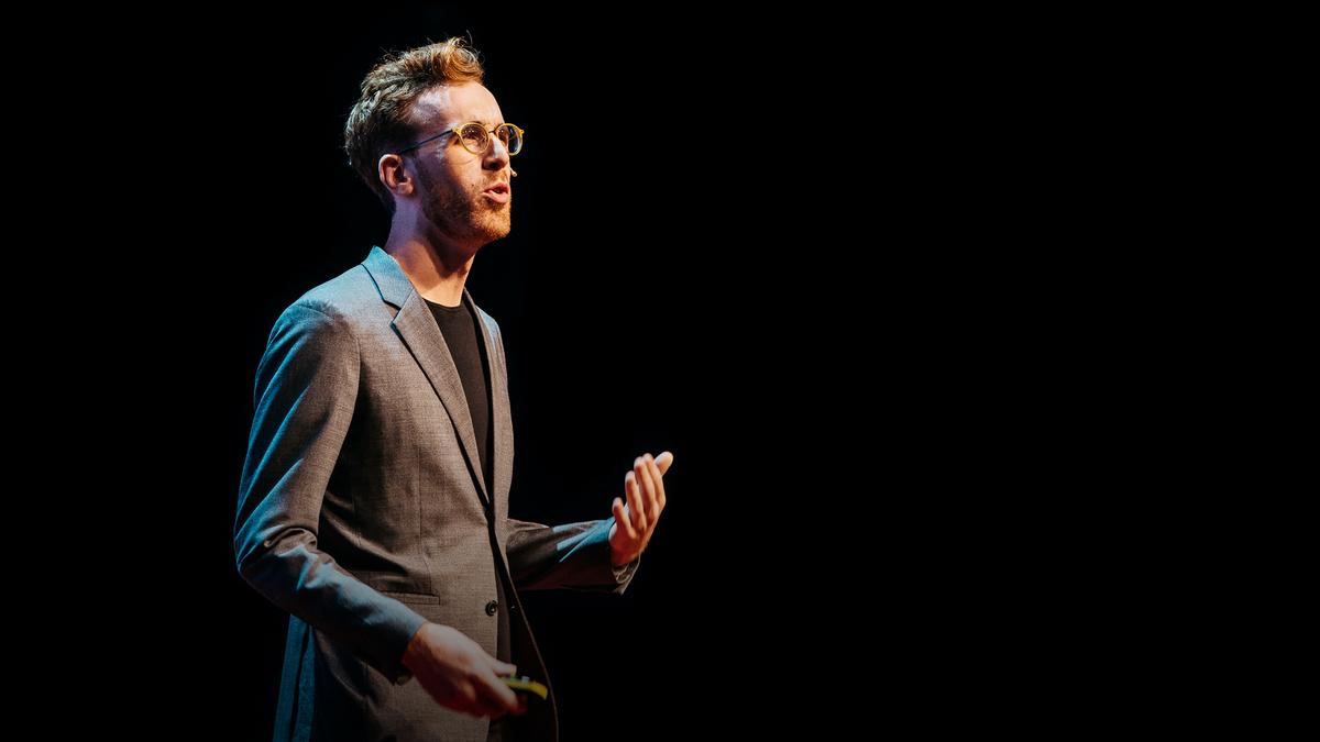 Max Hawkins: I let algorithms randomize my life for two years | TED Talk