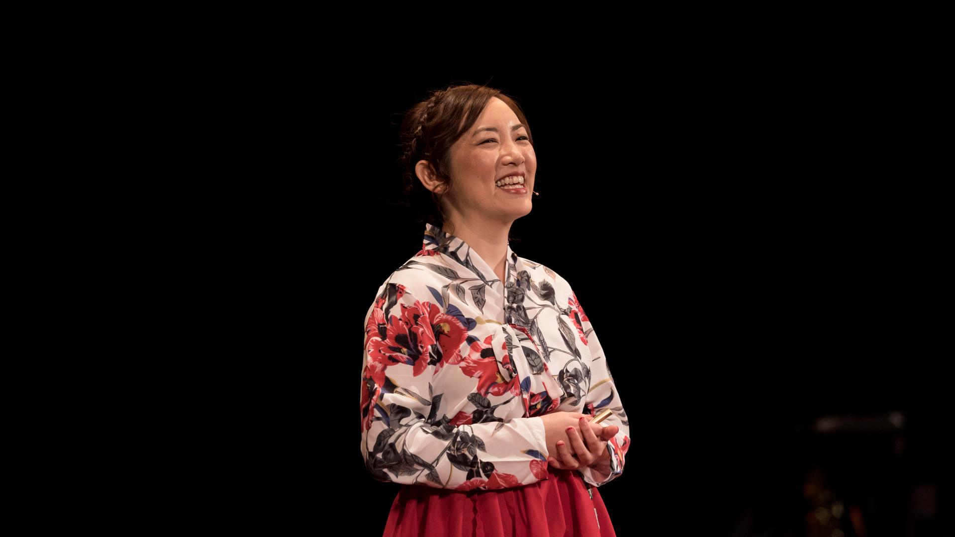 Jasmine Cho: How I use cookies to teach history | TED Talk