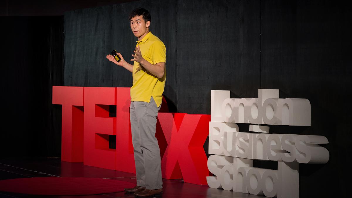 Alex Edmans: What to trust in a "post-truth" world | TED Talk