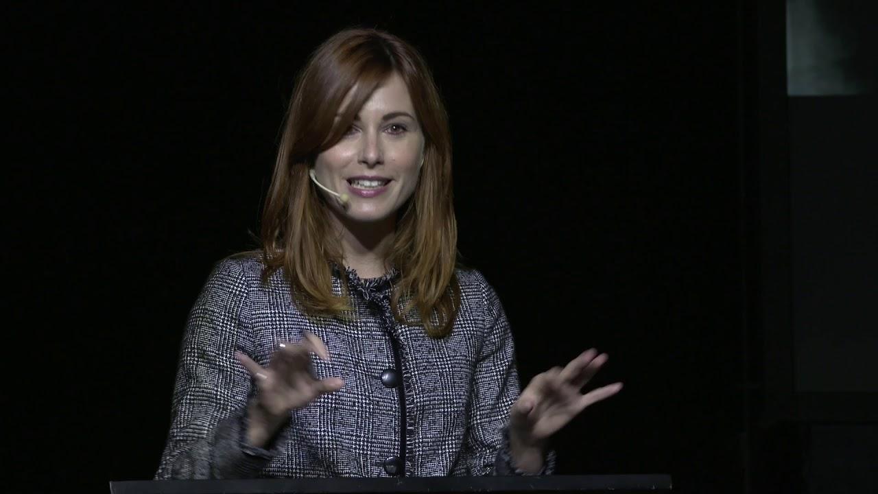 Francesca Baraghini: "Tentare la poesia, insistere". | TED Talk