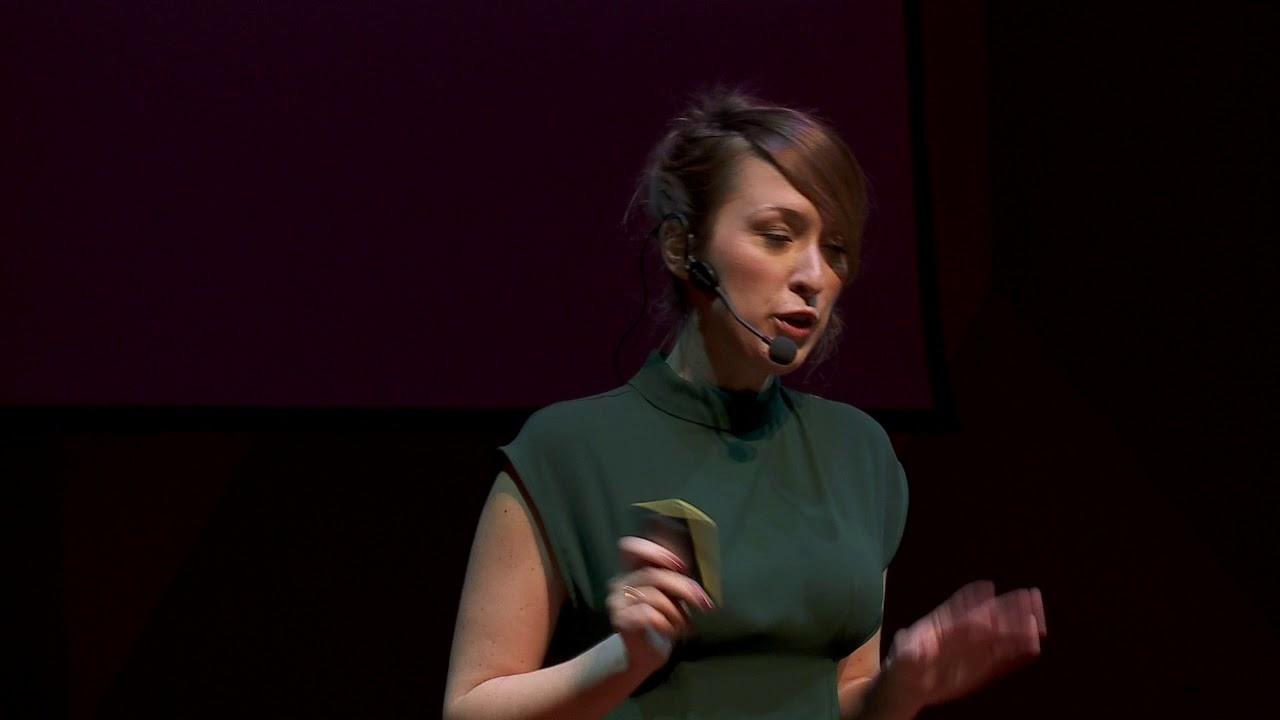 Anna Mościcka: Na scenie jest miejsce dla kobiet | TED Talk