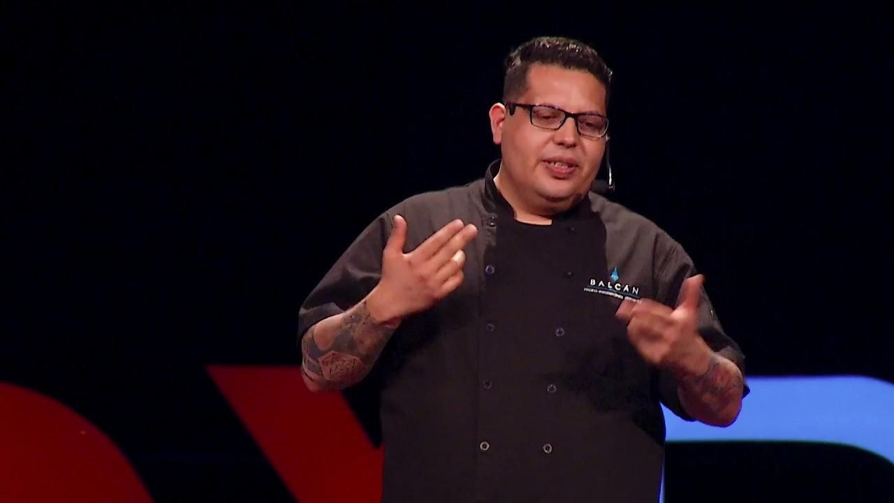 Mike De La Mora: La comida no tiene fronteras | TED Talk
