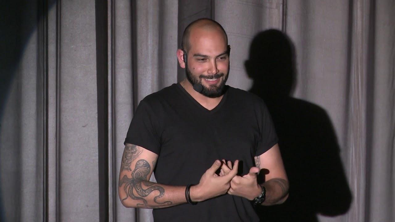 Aniello Merola: Cocinando en un país con hambre. | TED Talk