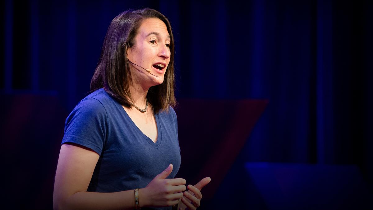 Sarah Kurnick: "Aliens built the pyramids" and other absurdities of ...