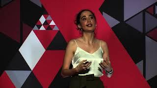Andrea Rivas Herrera: "El sillón, la serie y el control" | TED Talk