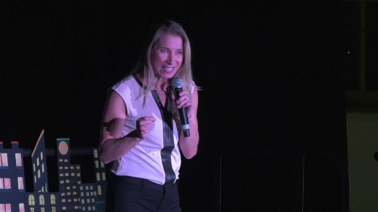 Cassandra Pavolic: Courage To Let Go: Life Lessons from a Circus ...