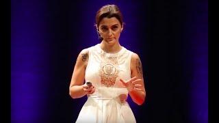 Paula Pfeifer: The hearing deaf | Paula Pfeifer | TEDxSantos | TED Talk